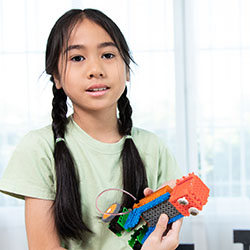 Toys and Play; 9- to 12-Year-Olds - Seattle Children's